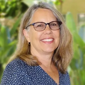 Kari Smith's Instagram, Twitter & Facebook on IDCrawl